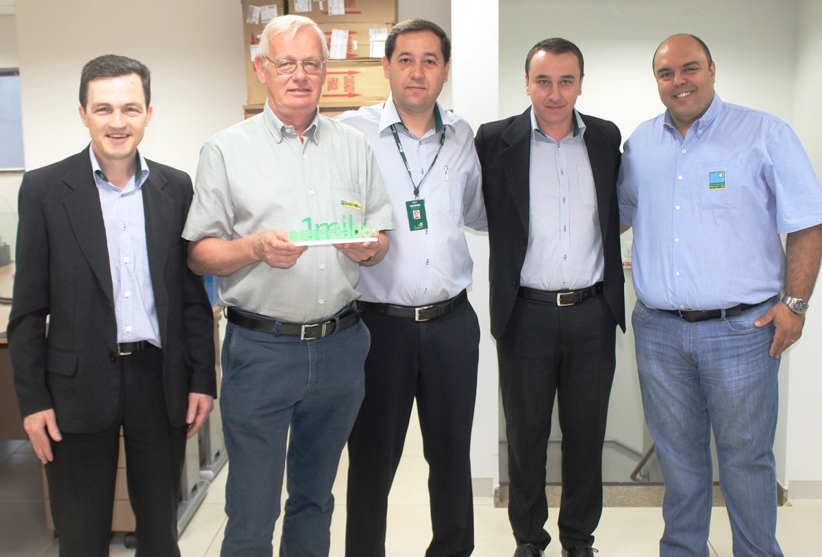 Jornal O Guaíra » Agência Sicredi de Guaíra anuncia seu milésimo ...